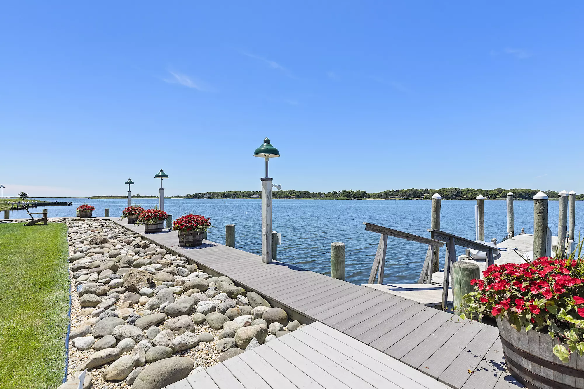 7,25 millioner dollar hjem ved bukten på Long Island ligger på 15 hektar med temahager og en strandpromenade 2829_36