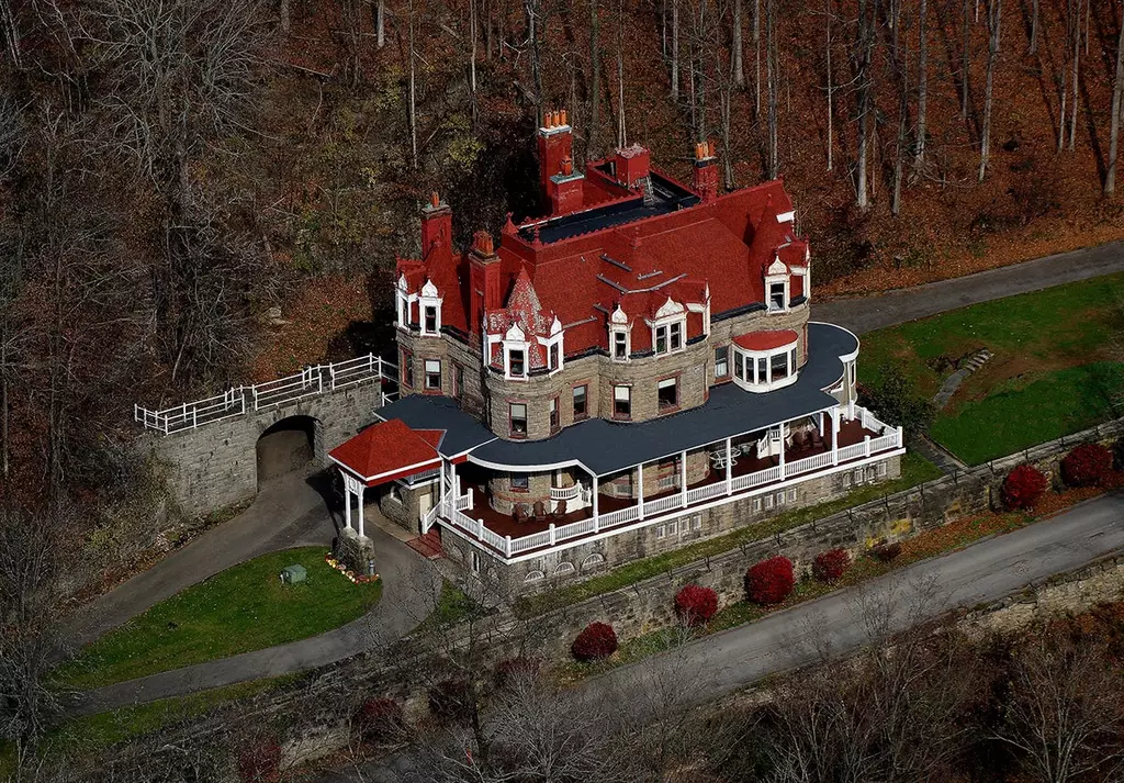 Burrell Overlook Mansion