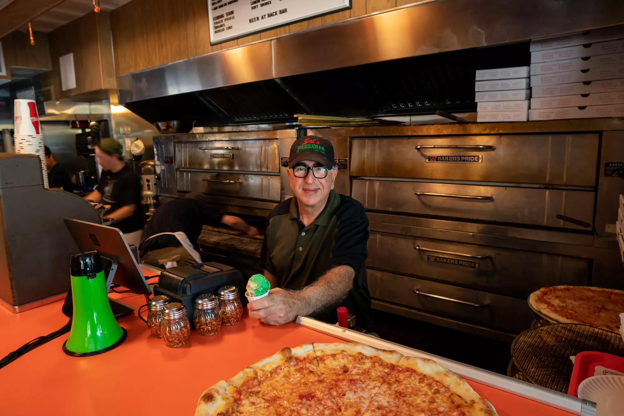 Non lan egiten dudan: Paulie Gee-ren Slice Shop-ek pizzeria retro giroa ematen ari da Greenpoint-en 2888_1