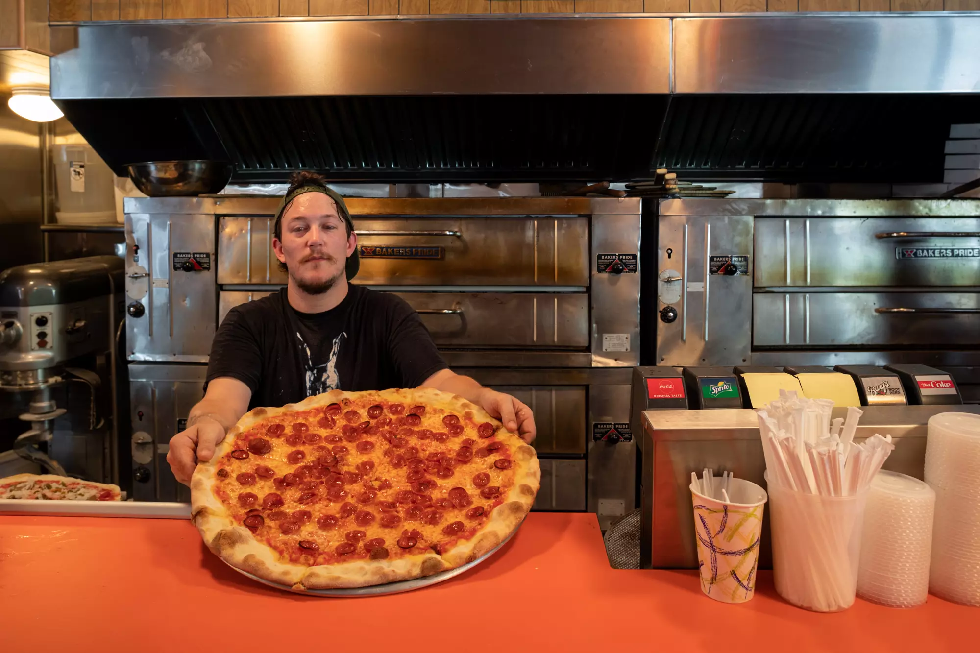 Non lan egiten dudan: Paulie Gee-ren Slice Shop-ek pizzeria retro giroa ematen ari da Greenpoint-en 2888_13