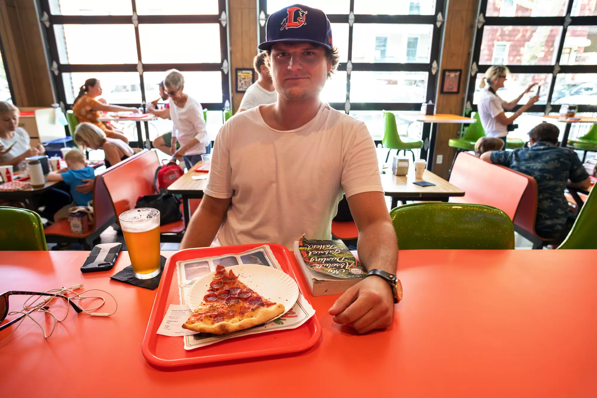Onde traballo: Paulie Gee's Slice Shop ofrece vibracións de pizzería retro en Greenpoint 2888_3