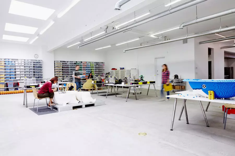 studioMET Architects Muuta Brooklyn Parking Garage LEGO Art Studioksi 29072_1