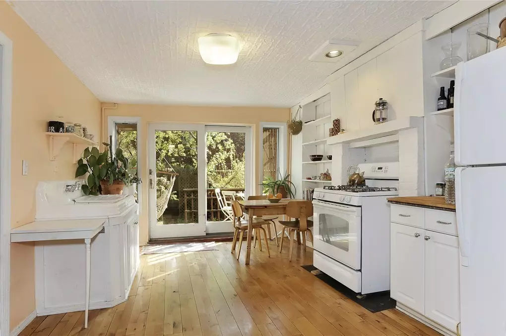 38A Windsor Place၊ 110 Clinton Avenue၊ High Low၊ Clinton Hill၊ Park Slope၊ Brooklyn၊ Cool Listings၊ Townhouse၊ Garden