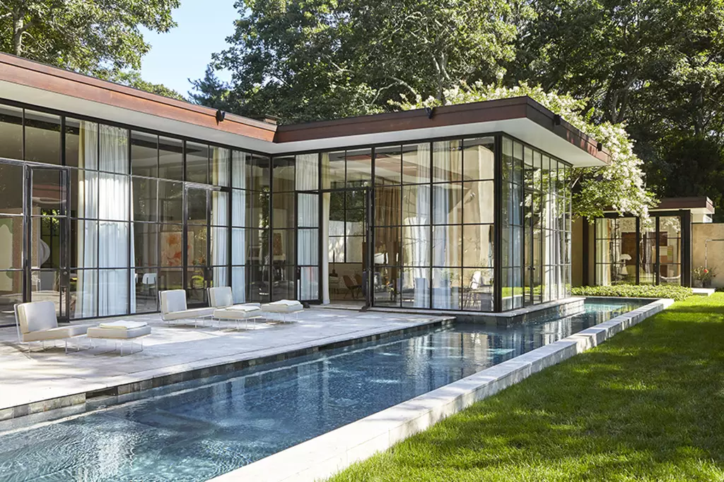 建築家マイケル・ハヴァランドは、イーストハンプトンにある彼のモダンなガラスの家を500万ドルでリストアップしています 2924_1