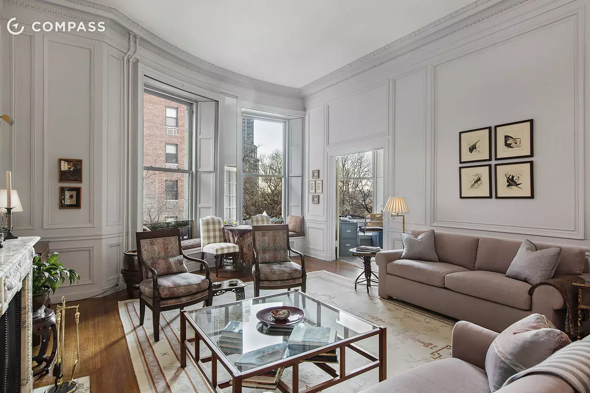 323 West 74th Street, Charles Schwab, palazzo nell'Upper West Side