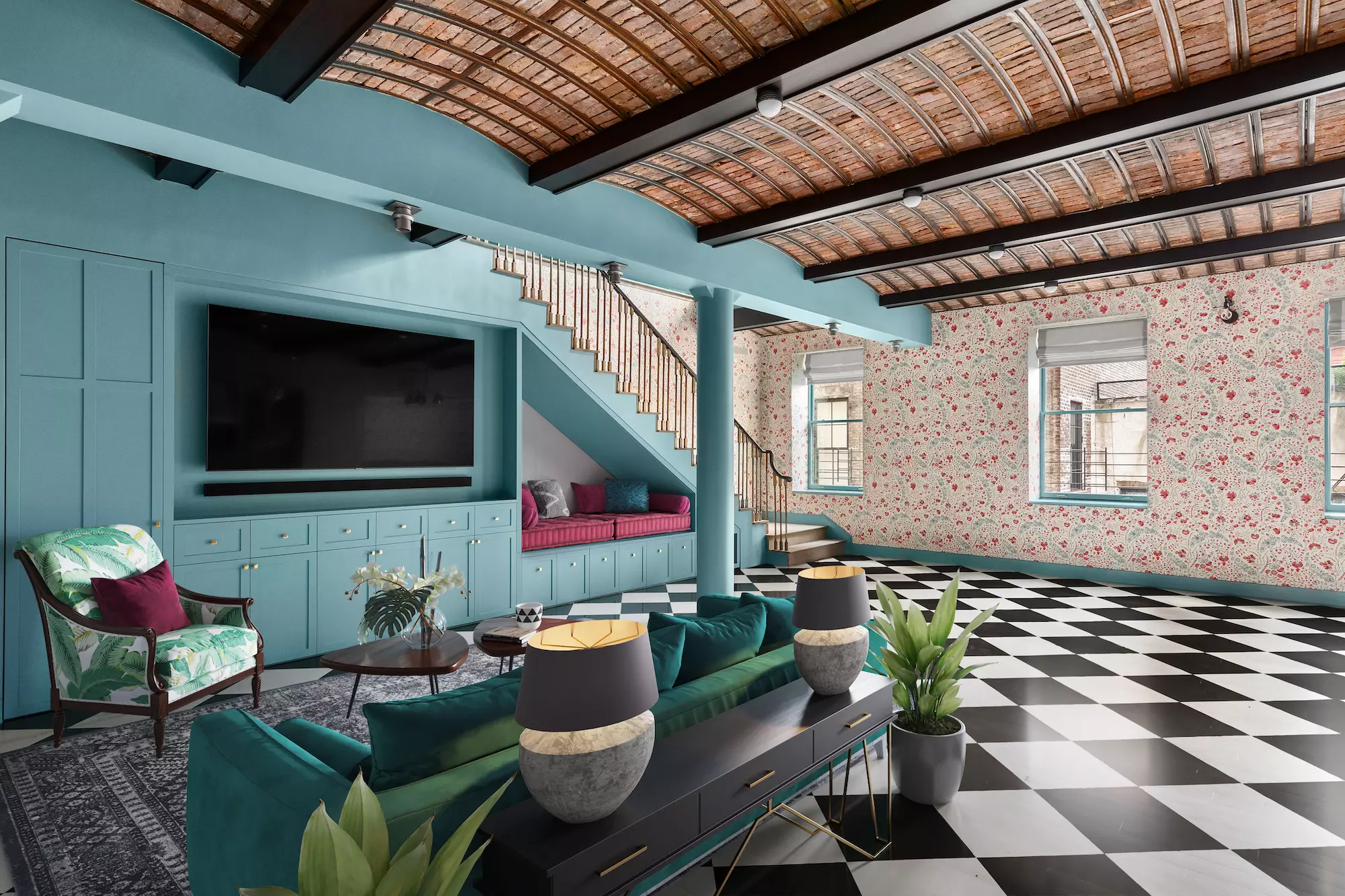 著名餐廳設計師為這座價值 1800 萬美元的 Soho 複式公寓配備了色彩、圖案和趣味性 2934_4