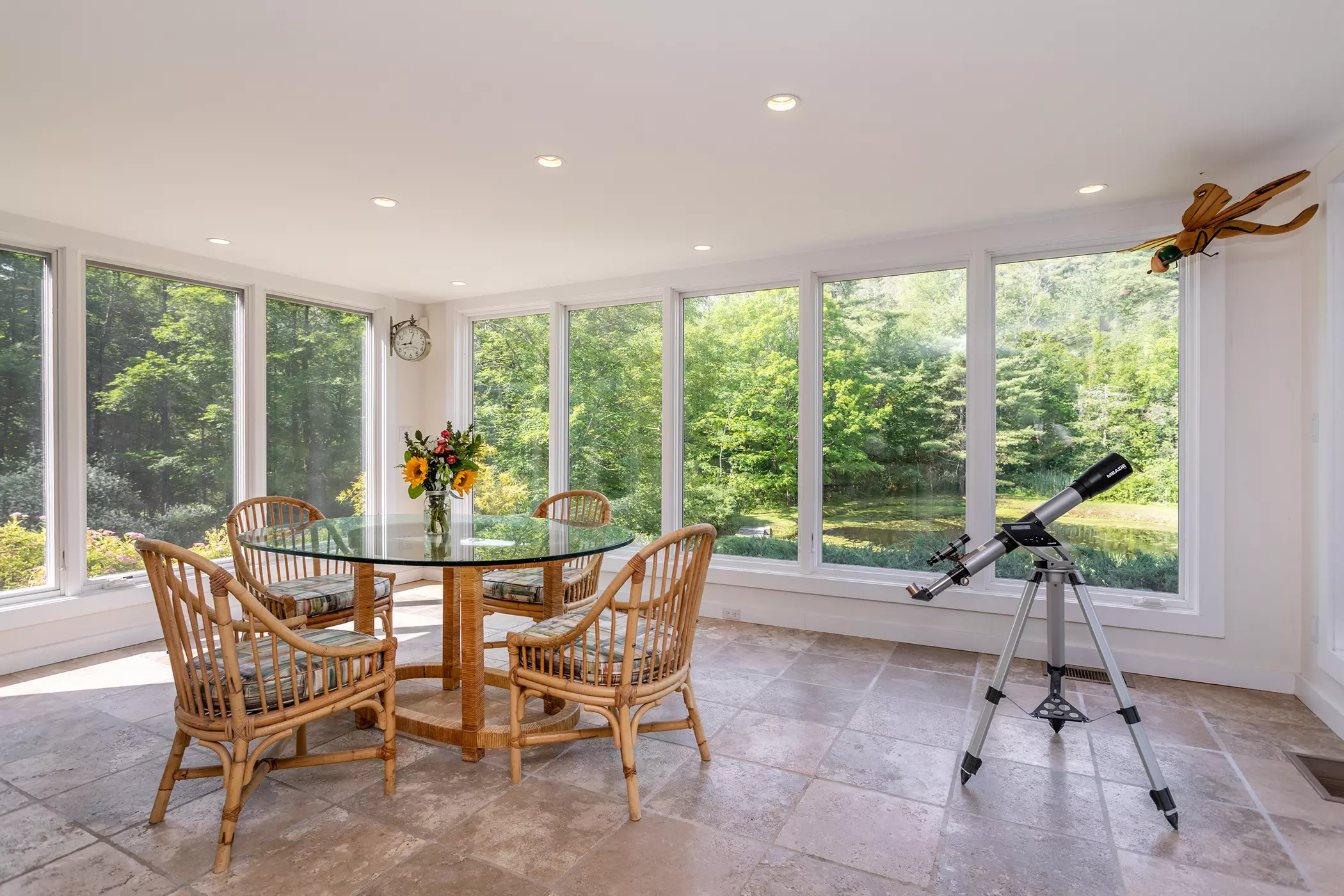 Grange contemporaine du Connecticut située sur 19 acres avec vue sur les Catskills pour 2,2 millions de dollars 2962_11
