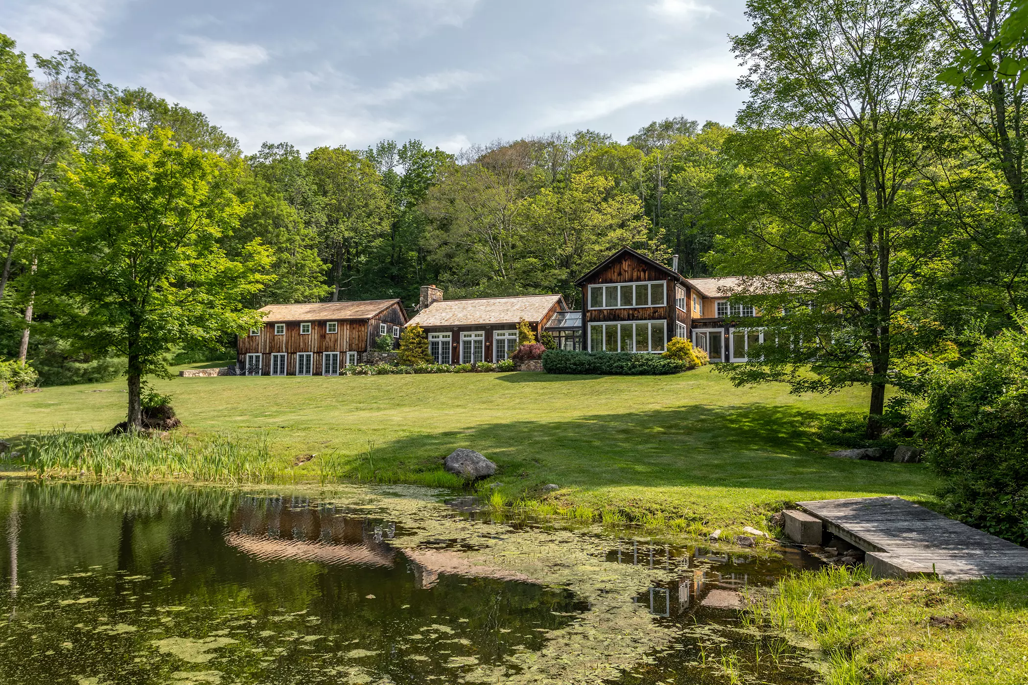 Ambara hevdem a Connecticut li ser 19 hektar bi dîmenên Catskills bi 2,2 mîlyon $ rûniştiye. 2962_4