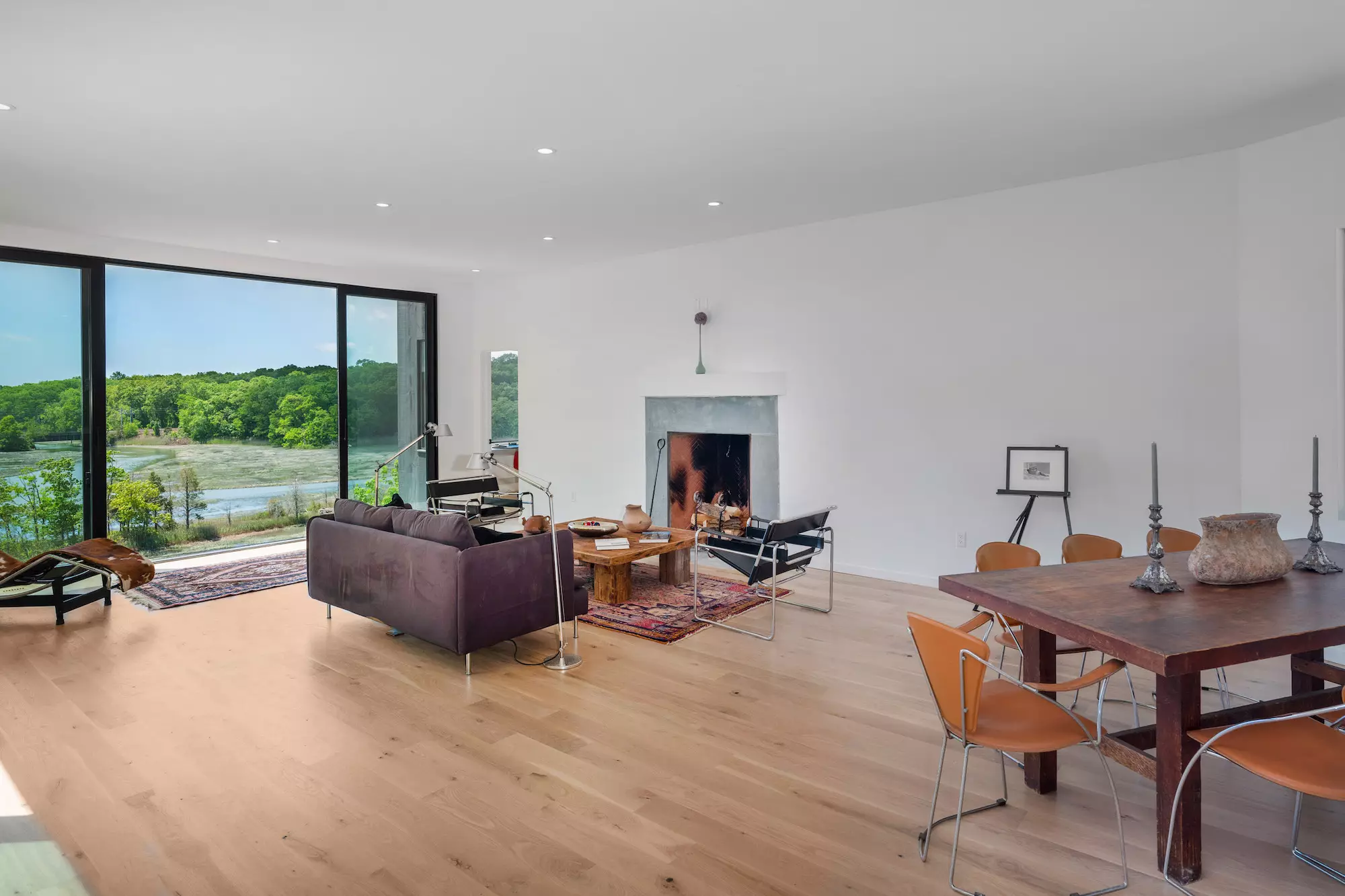 Das moderne Connecticut-Haus im Wert von 2,8 Millionen US-Dollar befindet sich auf einem Granitvorsprung mit Blick auf die darunter liegenden Salzwiesen 3027_6