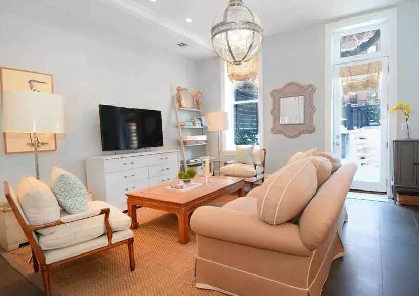 2,3 milioi dolar Clinton Hill-eko Carriage House XIX. mendea eta XXI.