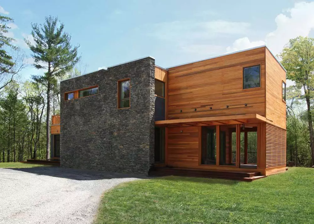 يجمع منزل RES4's Modern Prefab بشكل جميل بين الخشب والحجر في Catskills 30404_1