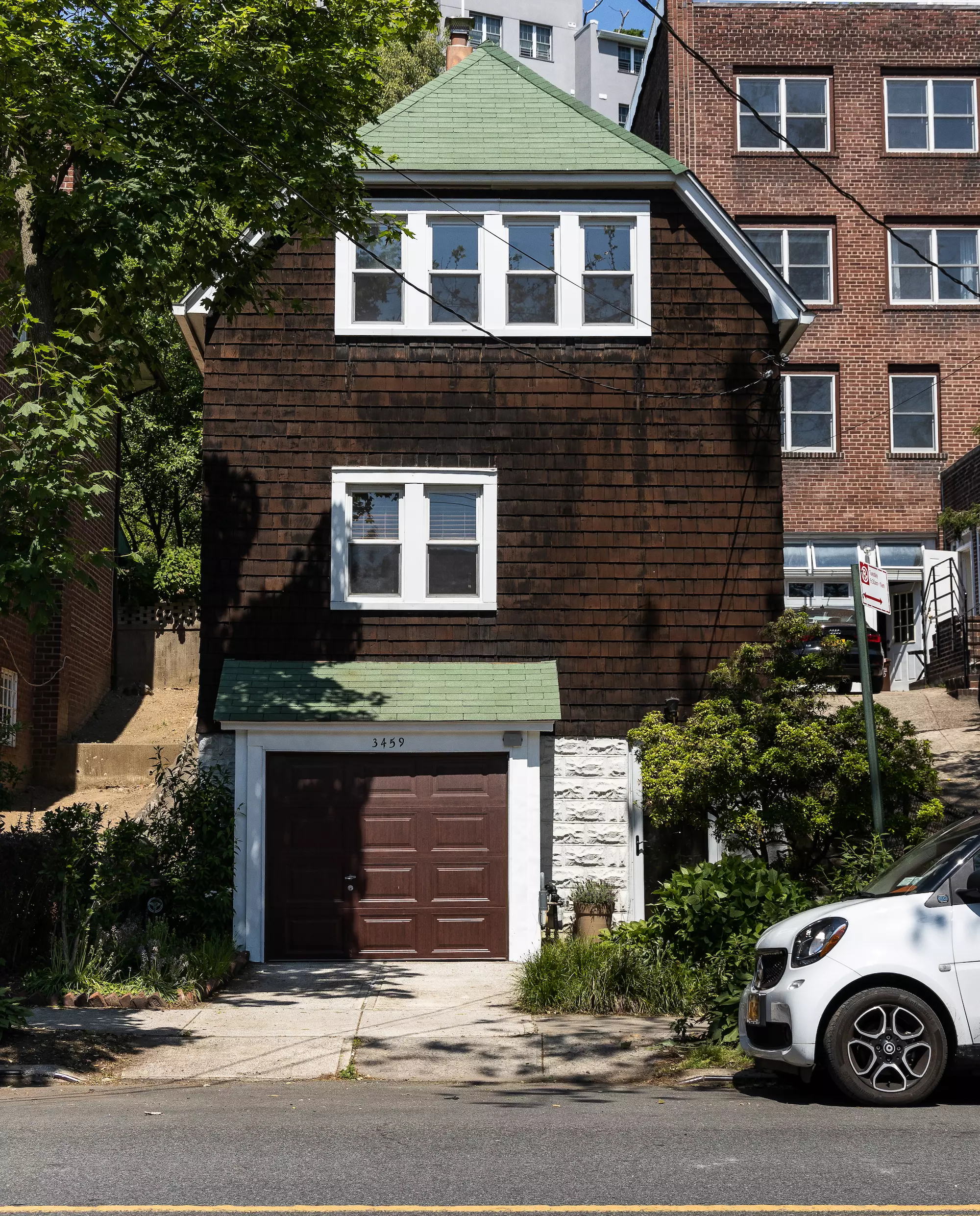 Por 750 mil dólares, unha casa encantadora no Bronx cun xardín secreto en terrazas 3084_2