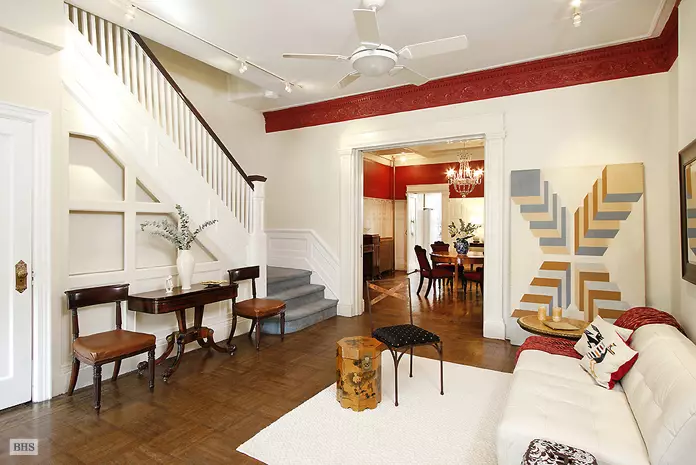パークスロープタウンハウスは、380万ドルで独自の「赤い部屋」を誇っています 30893_1