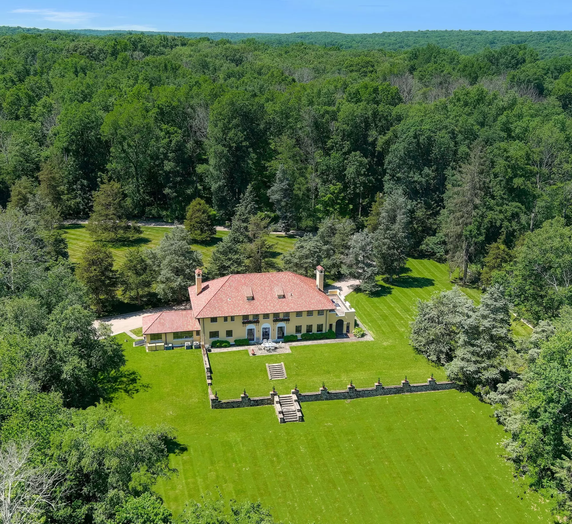 Iarrann iar-Mhéara Tuscan-spreagtha ag Mark Twain i Connecticut $4.2M 3102_3