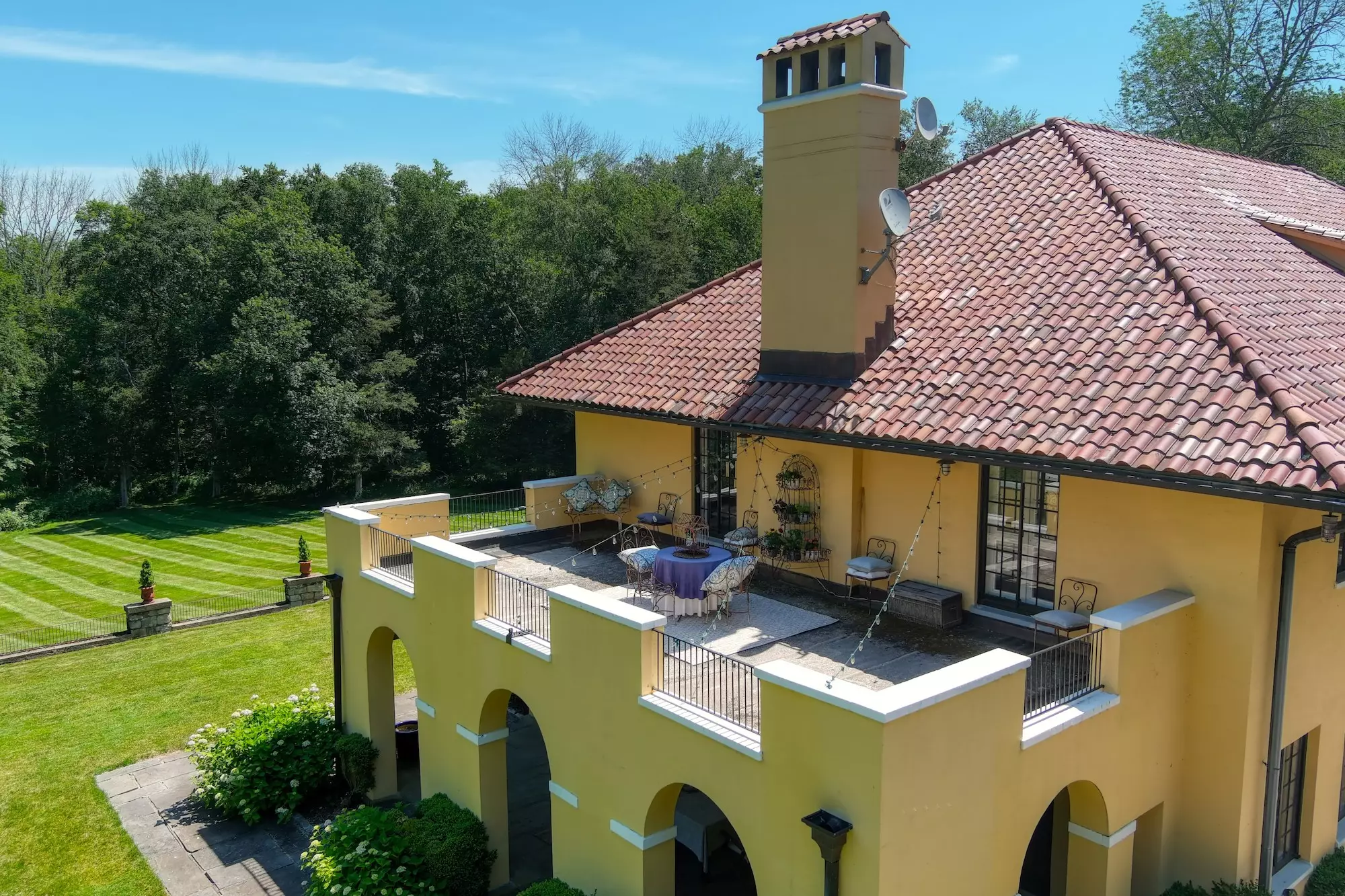 Iarrann iar-Mhéara Tuscan-spreagtha ag Mark Twain i Connecticut $4.2M 3102_4