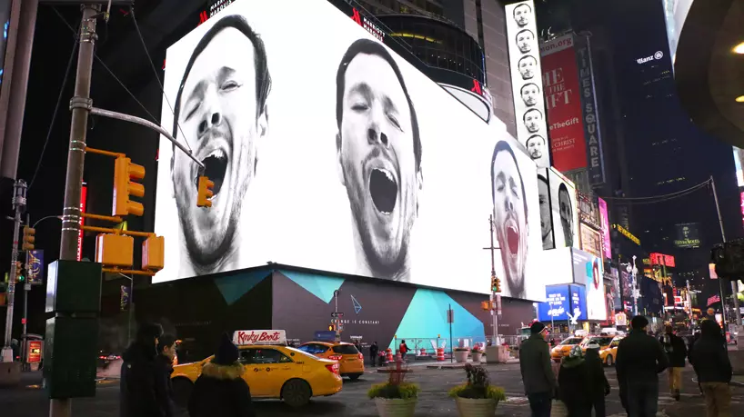 A nova peza de arte pública terá a todo Times Square bostezando á vez 31157_1