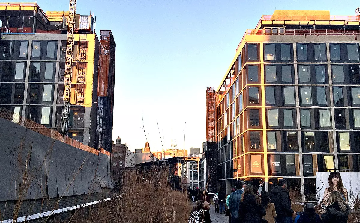 ການປັບປຸງການກໍ່ສ້າງ: High Line-Embracing Condo 505 West 19th Street ໄດ້ຮັບຜິວຫນັງ 31205_1