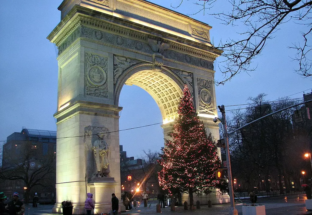 Washington Square Park nga Christmas Tree