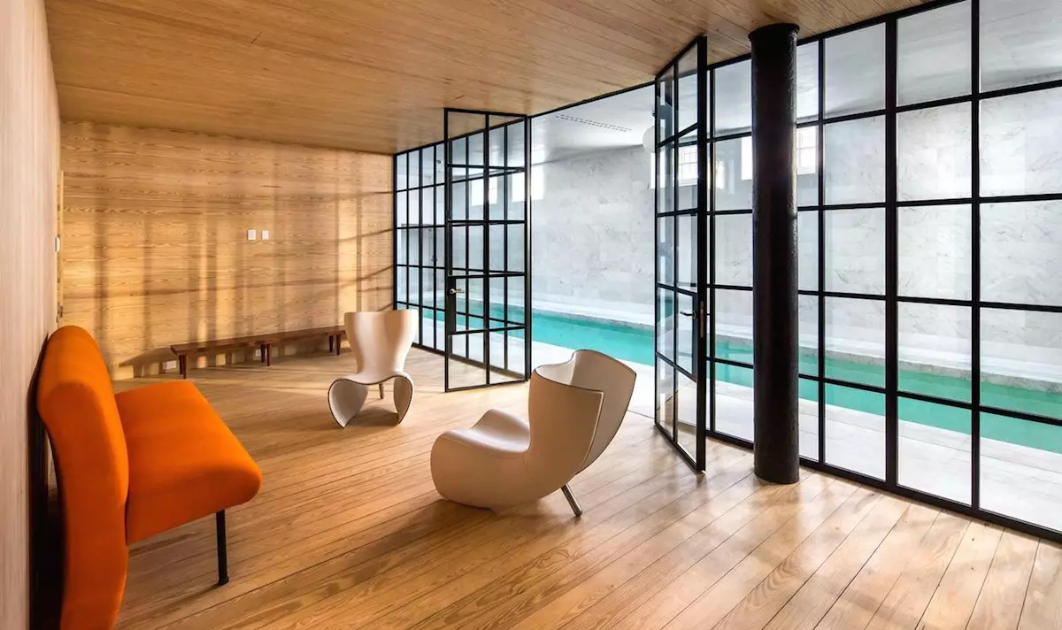 60 Collister Street, Marble House, tasarımcı Stuart Parr, 44 fit uzunluğunda kapalı tur havuzu