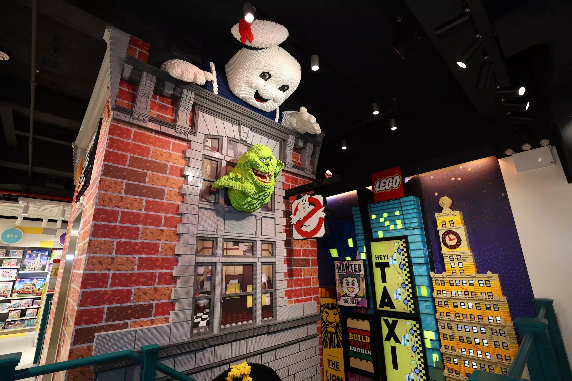 S'inaugura un gran vaixell insígnia LEGO al Rockefeller Center 3197_5