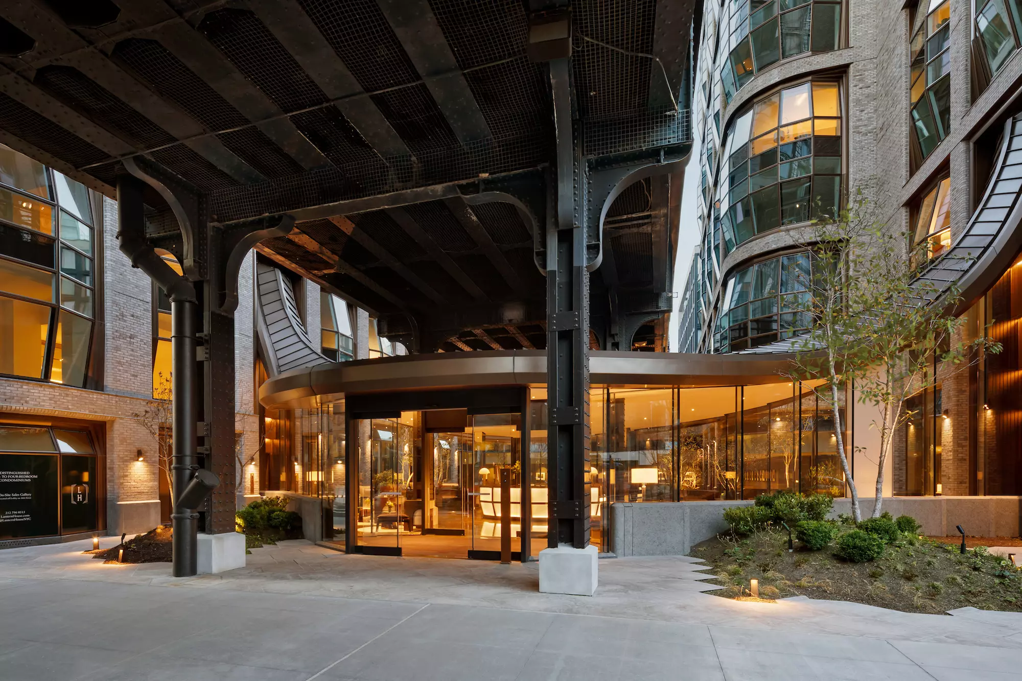 Lantern House, High Line'ın altına sıkışmış odunsu bir vaha olan özel bahçesini ortaya koyuyor 3204_2