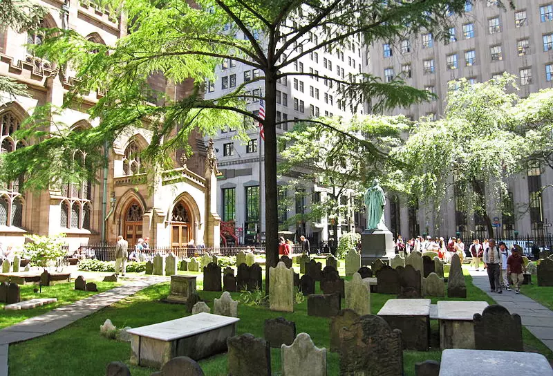 تثلیث چرچ قبرستان NYC