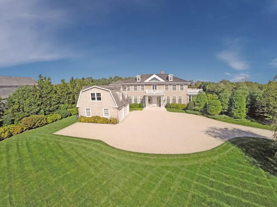 Jason Kidd သည် သူ၏ Hamptons Mansion ကို $7.995 Million ဖြင့် စျေးကွက်တွင် တင်ထားသည်။ 32325_1