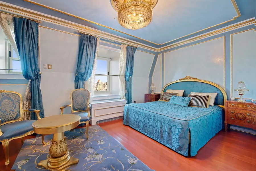Nursultan Nazarbayev, Daniyar Nazarbayev, Nursultan Nazarbayev, Daniyar Nazarbayev โรงแรมพลาซ่า, 1 เซ็นทรัลปาร์คใต้, 768 ถนนสายที่ห้า, เดอะพลาซ่า, โรงแรมพลาซ่า, โรงแรมพลาซ่าและเรสซิเดนซ์