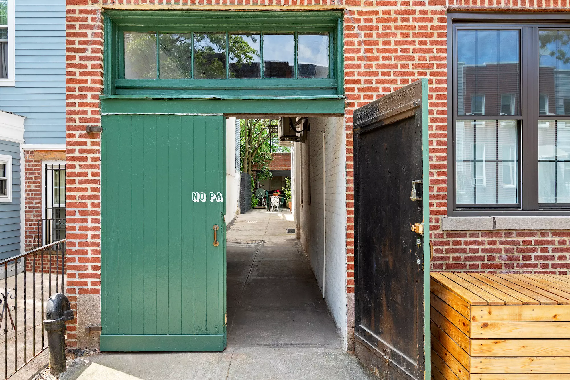 Kamienica Park Slope o wartości 3,5 mln USD ma własny podjazd, studio na podwórku i apartament bonusowy 3309_2
