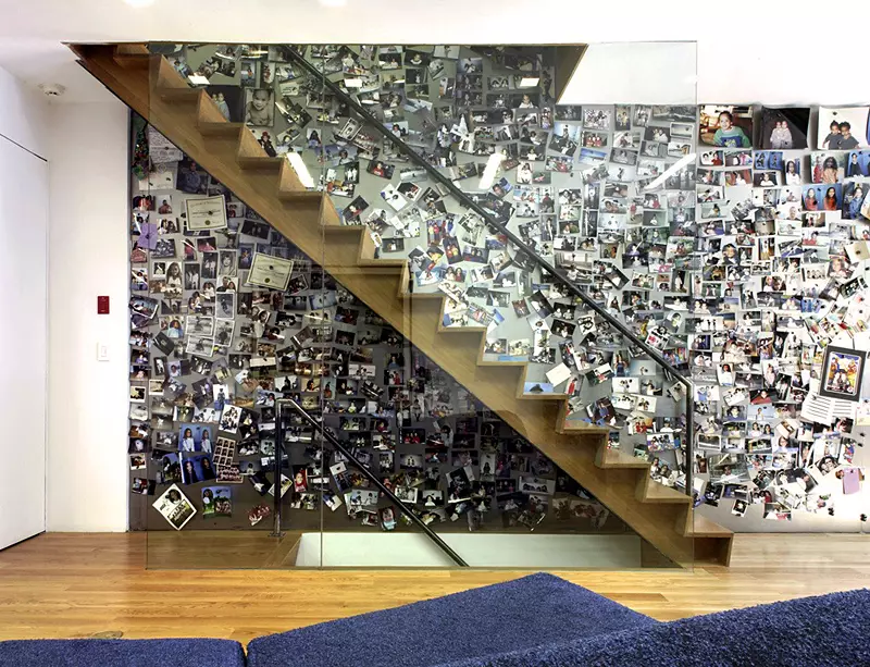 Slade Architecture විසින් Giant Magnetic Wall එක Ricky's NYC හි හිටපු හිමිකරුගේ නිවසෙහි කැපී පෙනේ 33218_1