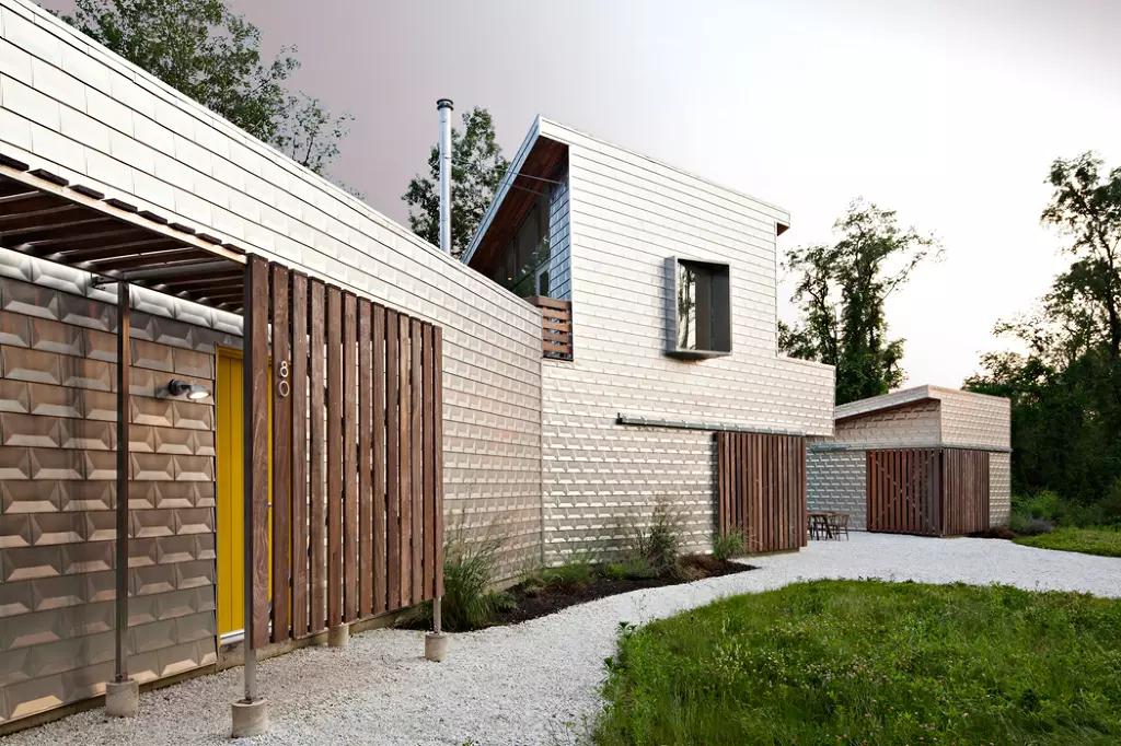 Álklædd hús, nútímaleg sveitahús, Grzywinski + Pons, Dutchess House No. 1, Millerton New York heimili, sjálfbær arkitektúr