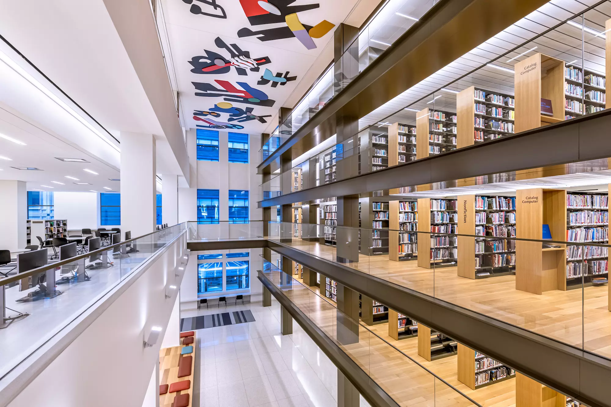 Nach einer Überholung im Wert von 200 Millionen US-Dollar wird die zentrale Ausleihbibliothek der NYPL in Midtown mit öffentlicher Dachterrasse eröffnet 3378_3