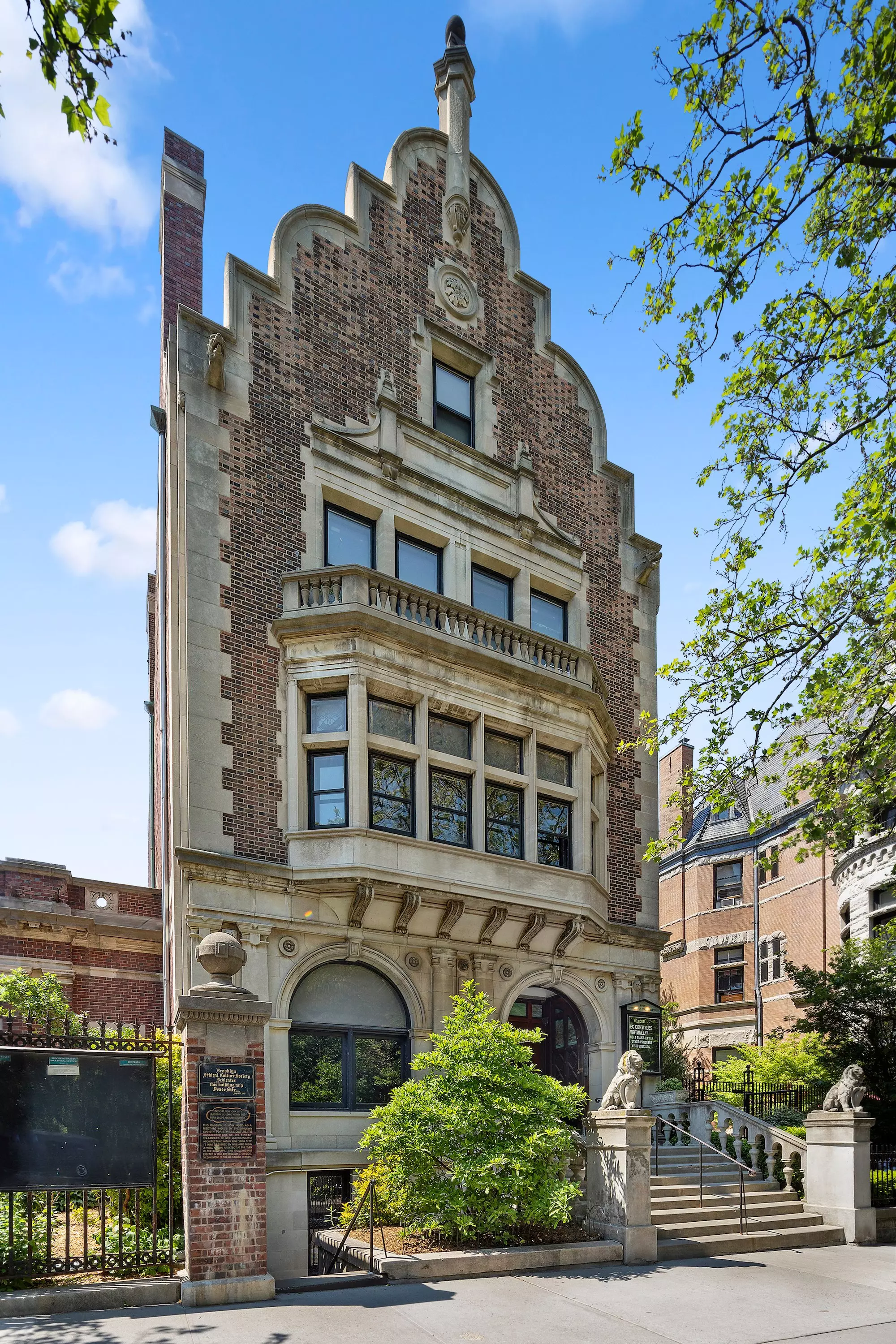 Historické sídlo v Park Slope, které požaduje 30 milionů dolarů, by mohlo v Brooklynu vytvořit rekord 3396_2