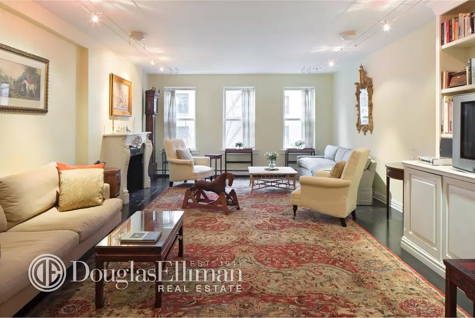 651 Washington Street, NYC rowhouse, west village rowhouse, rowhouse living room