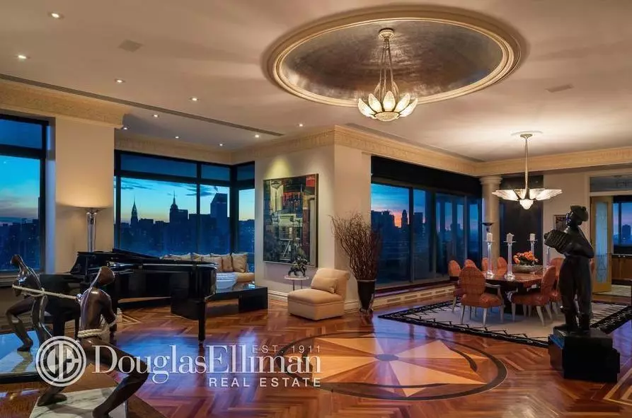 Richard Harriton's Belaire Penthouse ferkeapet foar $ 8,7 miljoen 34091_1