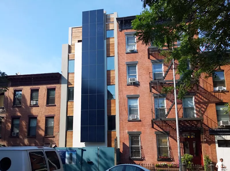 Park Slope-ի բարակ և «Super Green» բնակարանի շենքն ունի արևային վահանակի ճակատ 34115_1