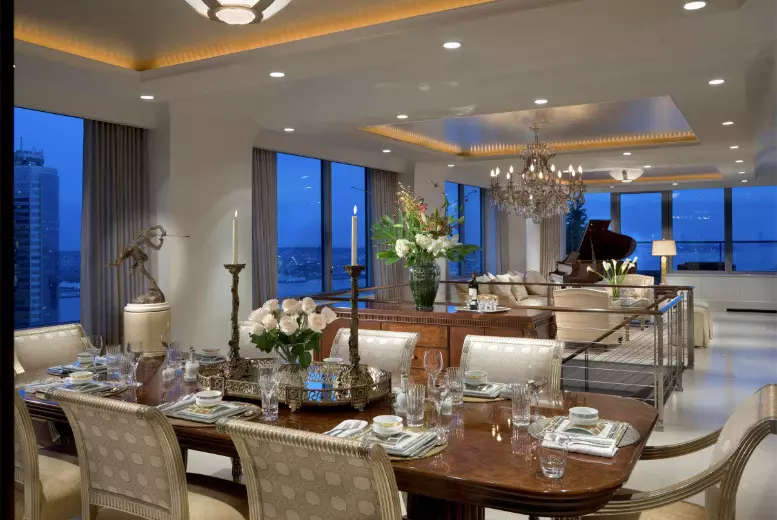פנים ריץ קרלטון, משולבת שלוש דירות, מחיר שיא, 118.5 מיליון דולר, ריאן סראנט, רישום מיליון דולר