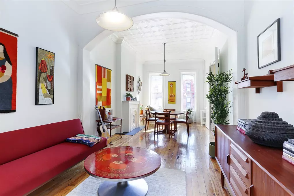 古色古香的温莎露台住宅被意想不到的买家以 220 万美元的价格收购