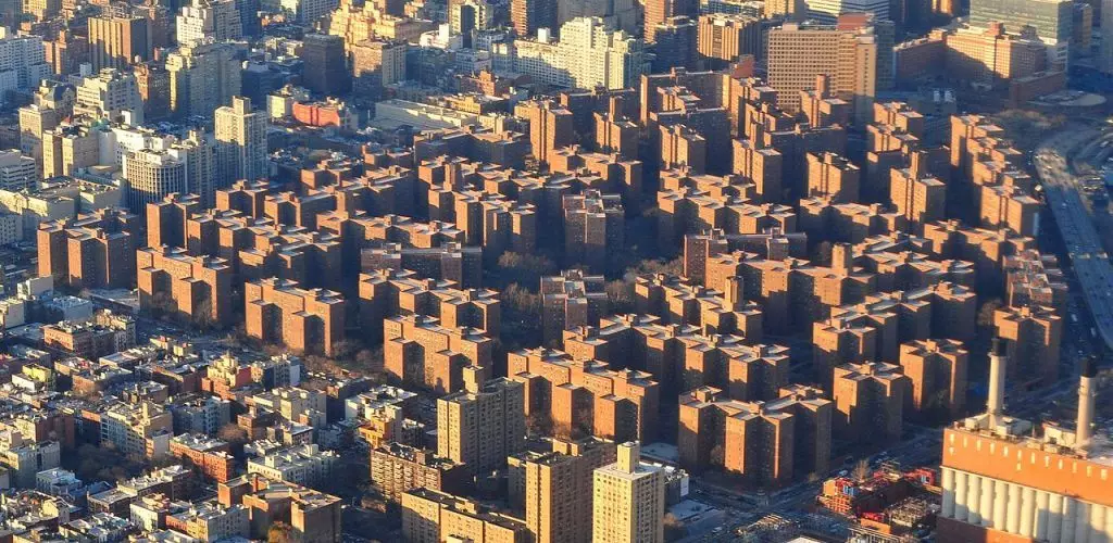 NYC Stuy Town shahrida past ijara haqini saqlab qolish uchun ko'p harakat qilmoqda, CWCapital Asset Management sotuvni to'xtatishni so'raydi