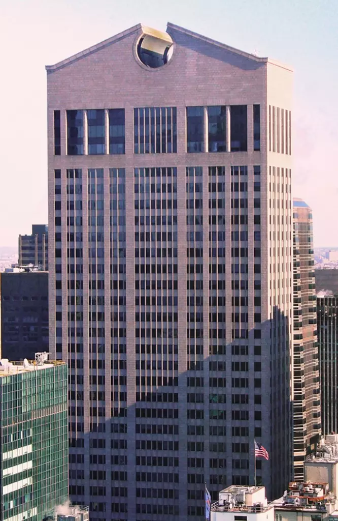 Ο Philip Johnson σχεδίασε το κτήριο της Sony για να αποκτήσει 96 πολυτελή διαμερίσματα