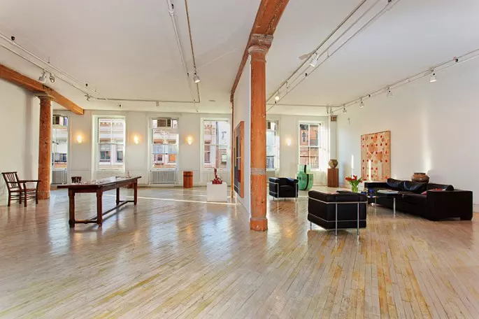 Colecionador de arte vende enorme loft no SoHo por US $ 4,5 milhões para vizinhos supostamente traquinas