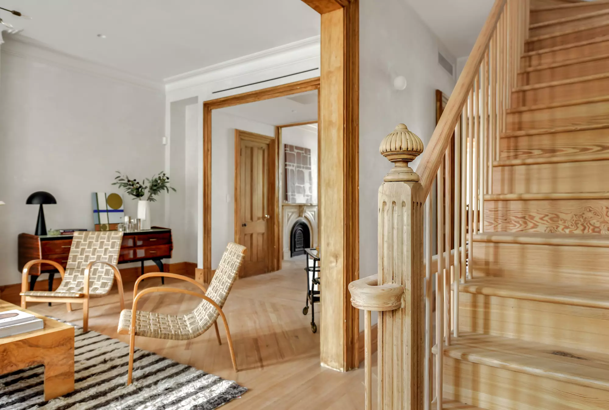 Tento městský dům Bed-Stuy, plný surovin a skandinávského stylu, žádá 3,9 milionu dolarů 3475_2