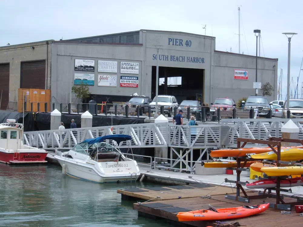အုပ်ချုပ်ရေးမှူး Cuomo သည် Pier 40 ကိုပြုပြင်ရန်နည်းလမ်းရှာတွေ့ပါသလား။