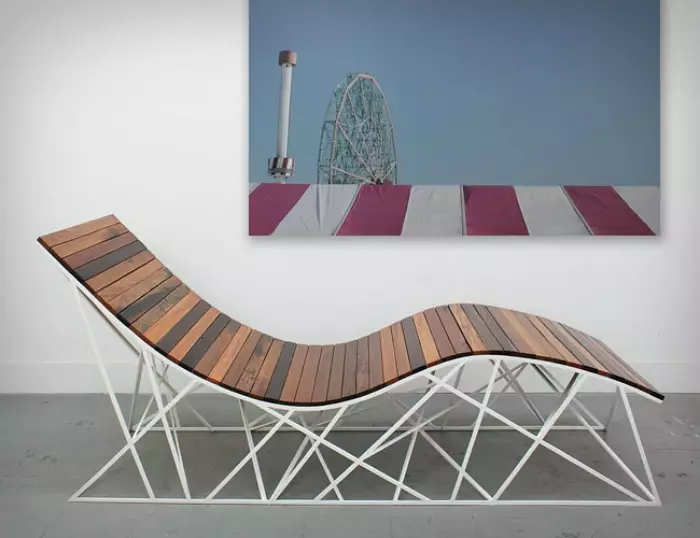 Дизайн Red Hook Uhuru перетворює дошки Коні-Айленда на крісло для американських гірок