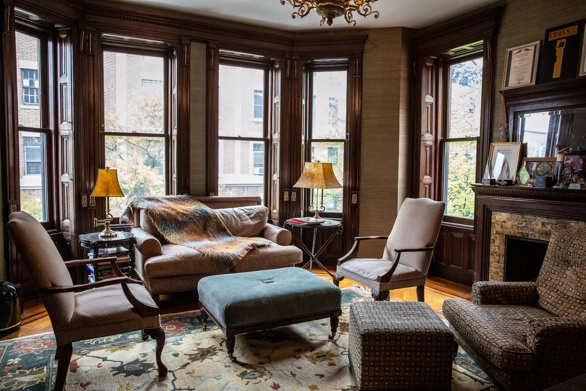 Hamilton Heights brownstone avy amin'ny 'The Royal Tenenbaums' dia azo famandrihana amin'ny Airbnb amin'ny $20/alina 3499_2