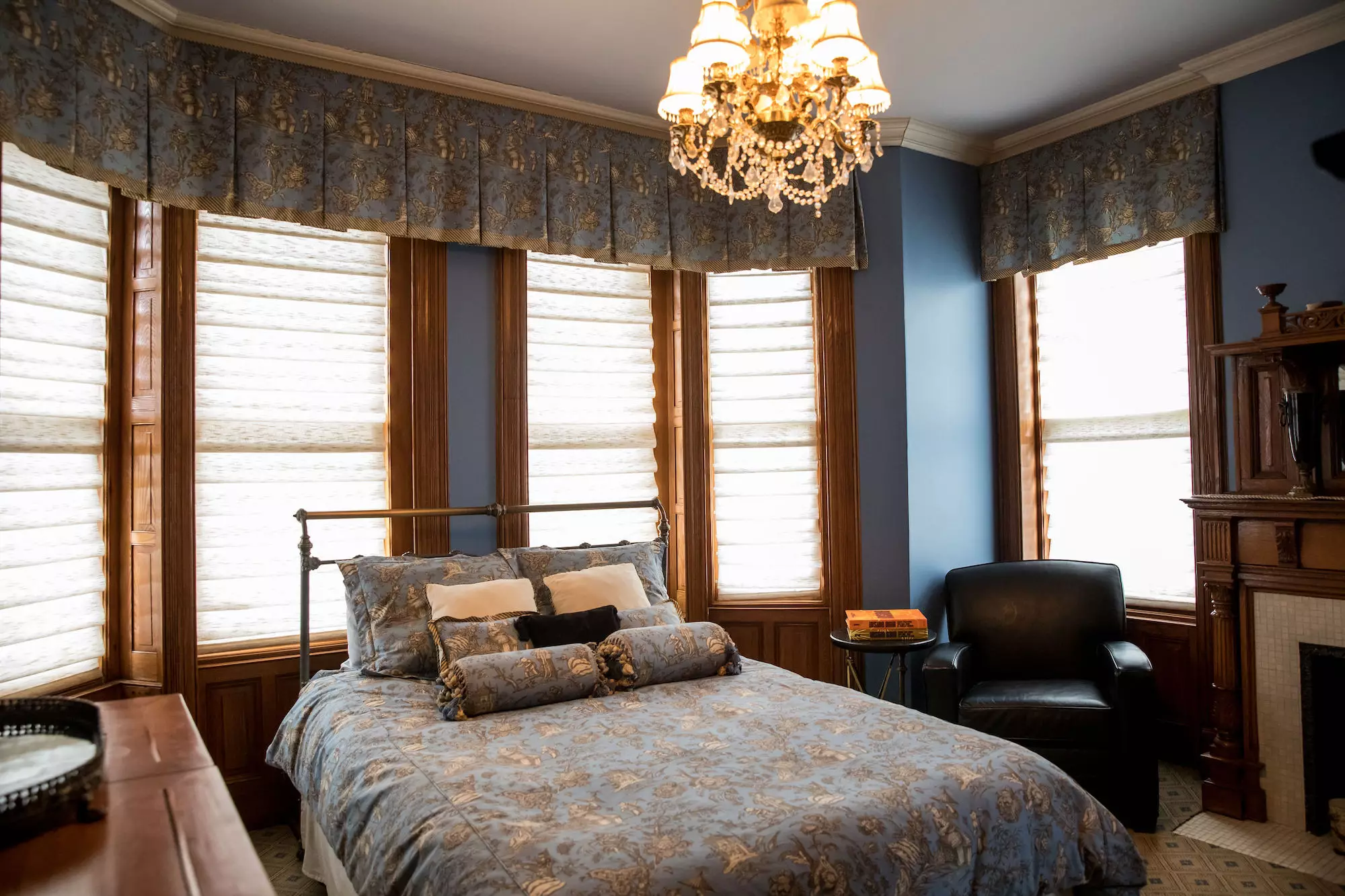'The Royal Tenenbaums'의 Hamilton Heights 브라운스톤은 Airbnb에서 1박당 $20에 예약할 수 있습니다. 3499_4