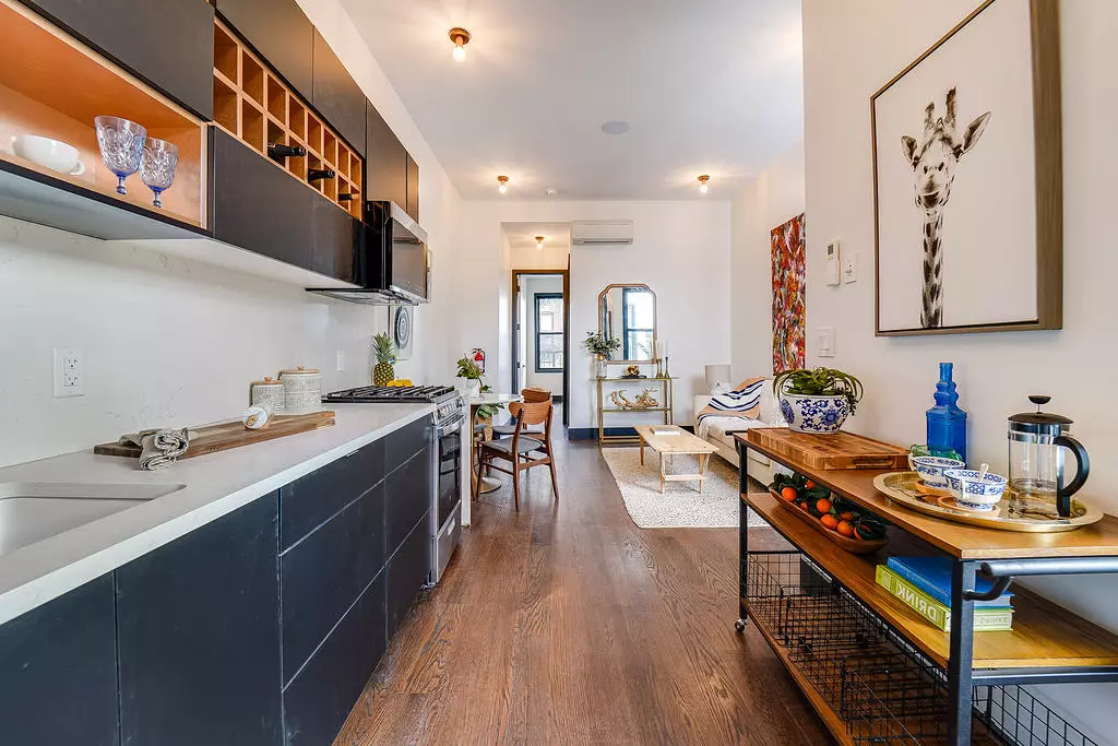 Estos elegantes condominios de dos habitaciones en el vecindario Heights de Jersey City comienzan en solo $ 480K 3551_3