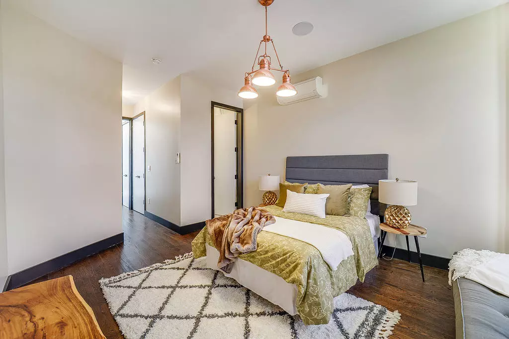 Estos elegantes condominios de dos habitaciones en el vecindario Heights de Jersey City comienzan en solo $ 480K 3551_6