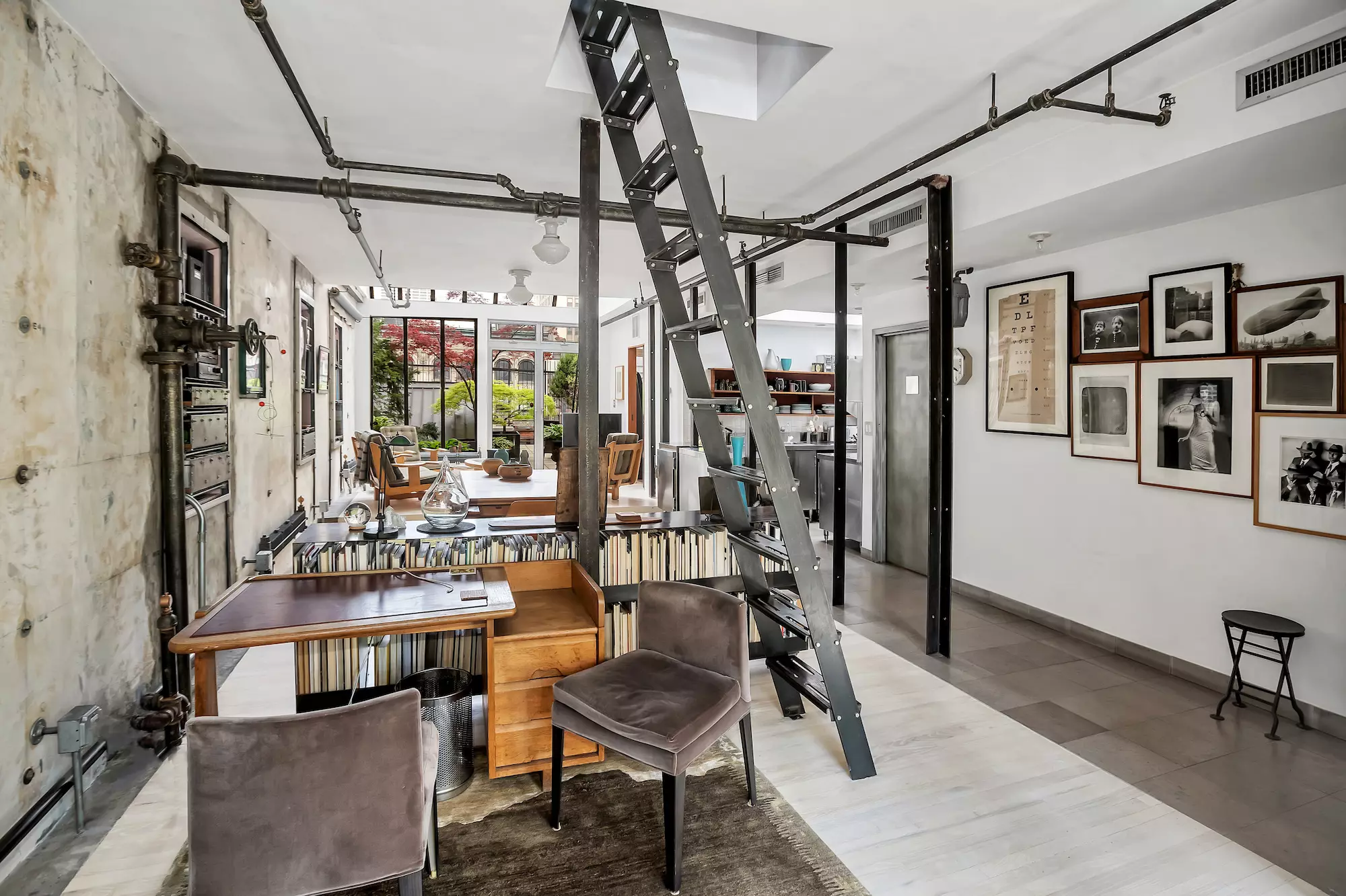 Funky $995K Midtown пентхаус механикалык бөлмөдөн жана жүк ташуучу контейнерден жасалган 3561_2