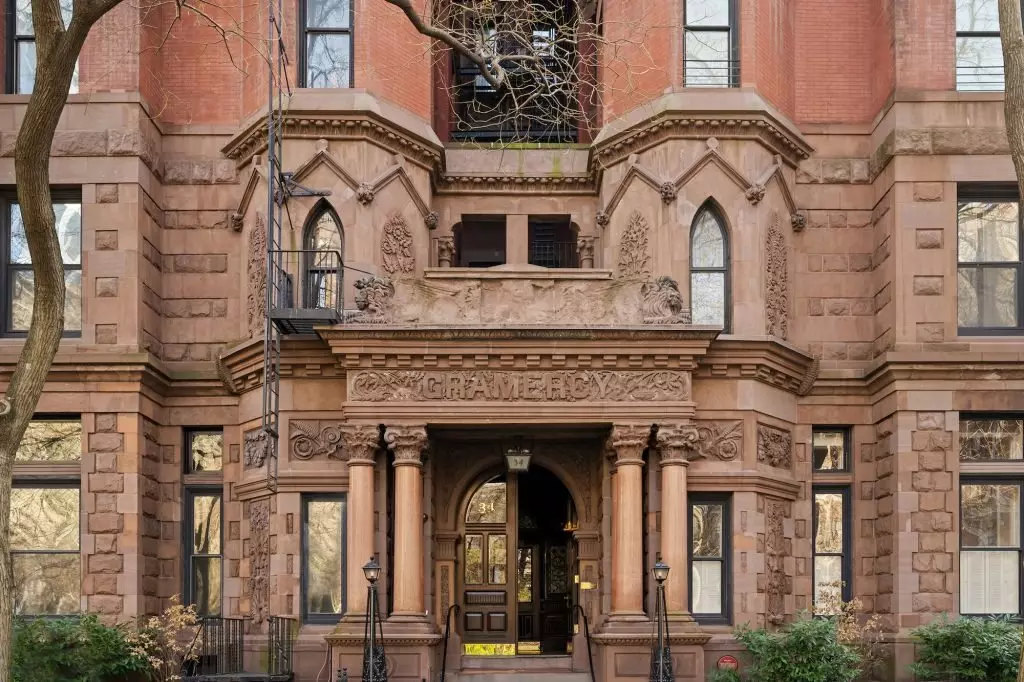 Berichten zufolge kauft Cara Delevingne Jimmy Fallons Penthouse in Gramercy, das zuletzt für 15 Millionen Dollar gelistet war